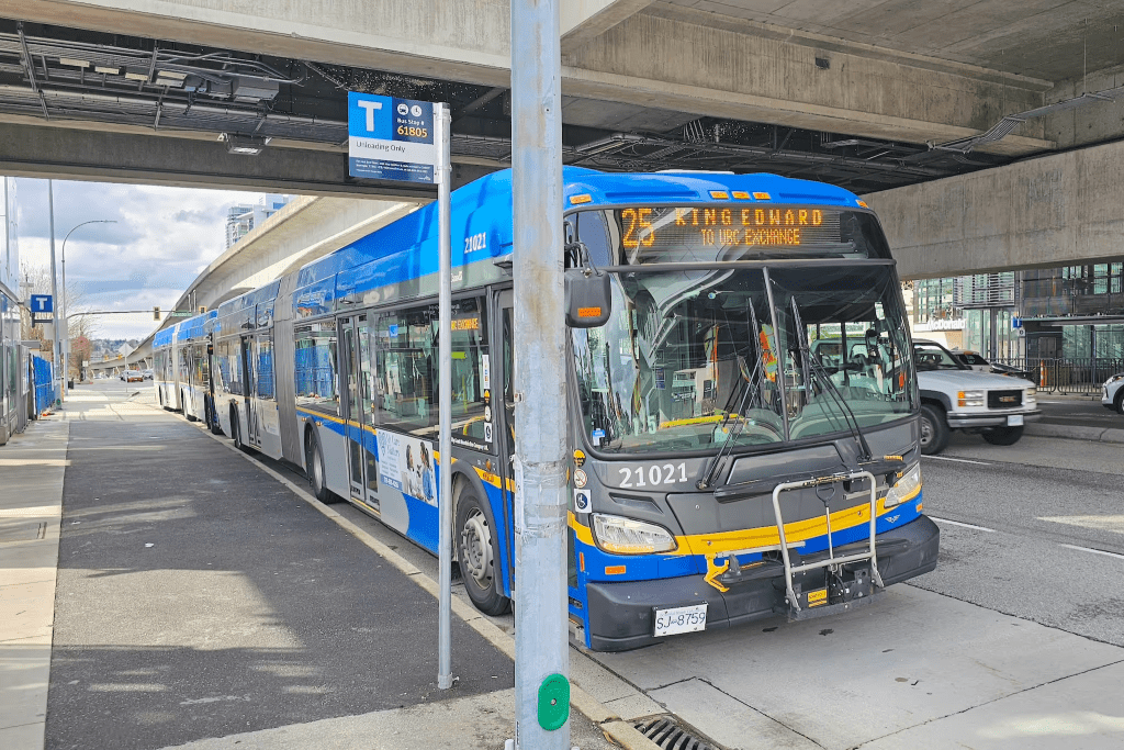 "The Amazing 25": This busy Metro Vancouver bus route is a masterclass ...